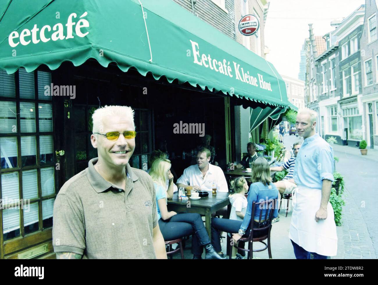 Eetcafe de kleine hout hi-res stock photography and images - Alamy