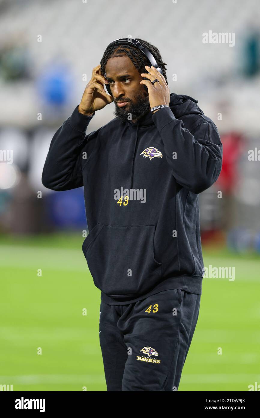 Baltimore Ravens running back Justice Hill (43) warms up before an NFL ...
