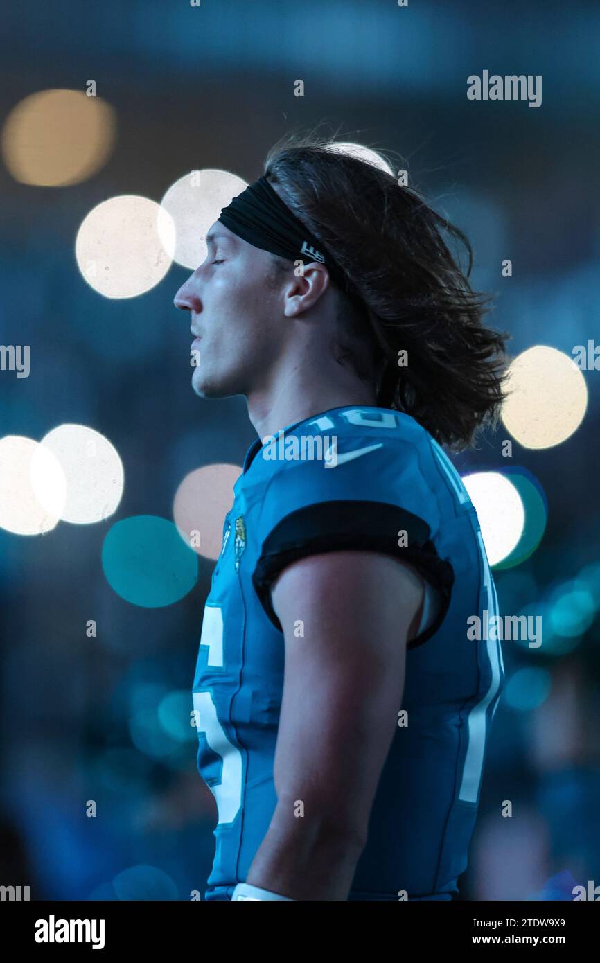 Jacksonville Jaguars quarterback Trevor Lawrence (16) on the field ...