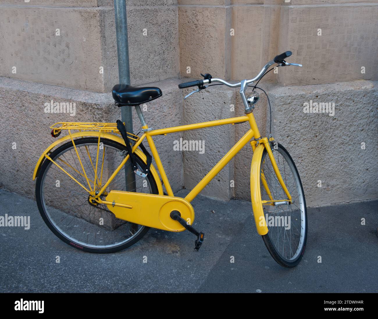 Anti theft bicycles hi-res stock photography and images - Alamy