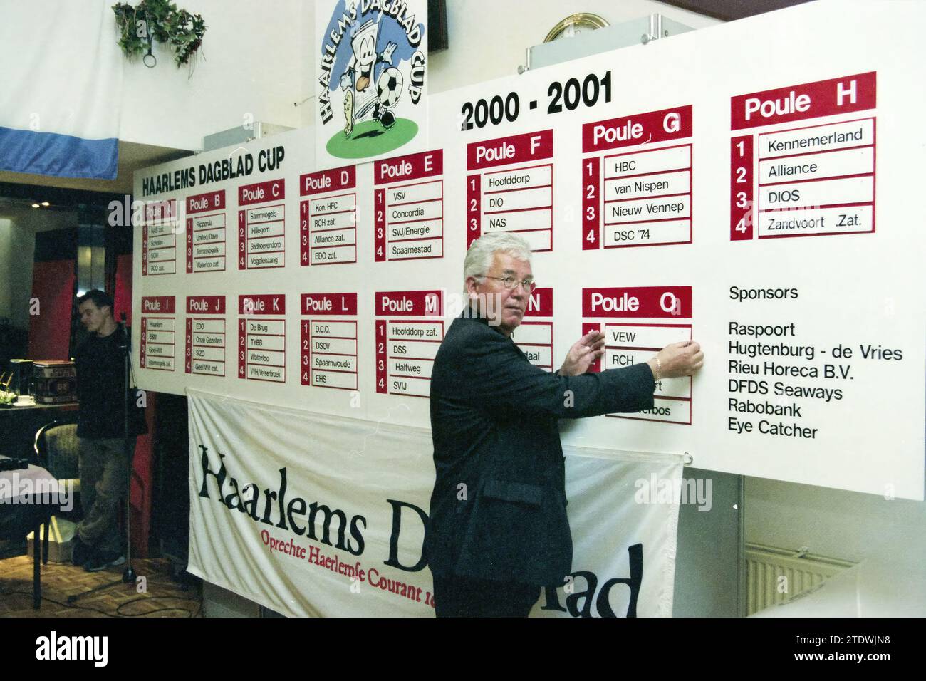 Draw haarlems dagblad cup hi-res stock photography and images - Alamy
