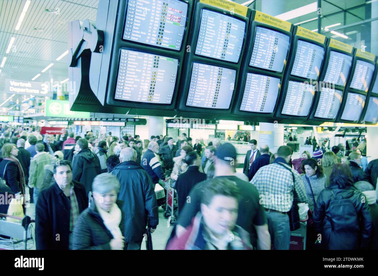 Parcel bomb hi-res stock photography and images - Alamy