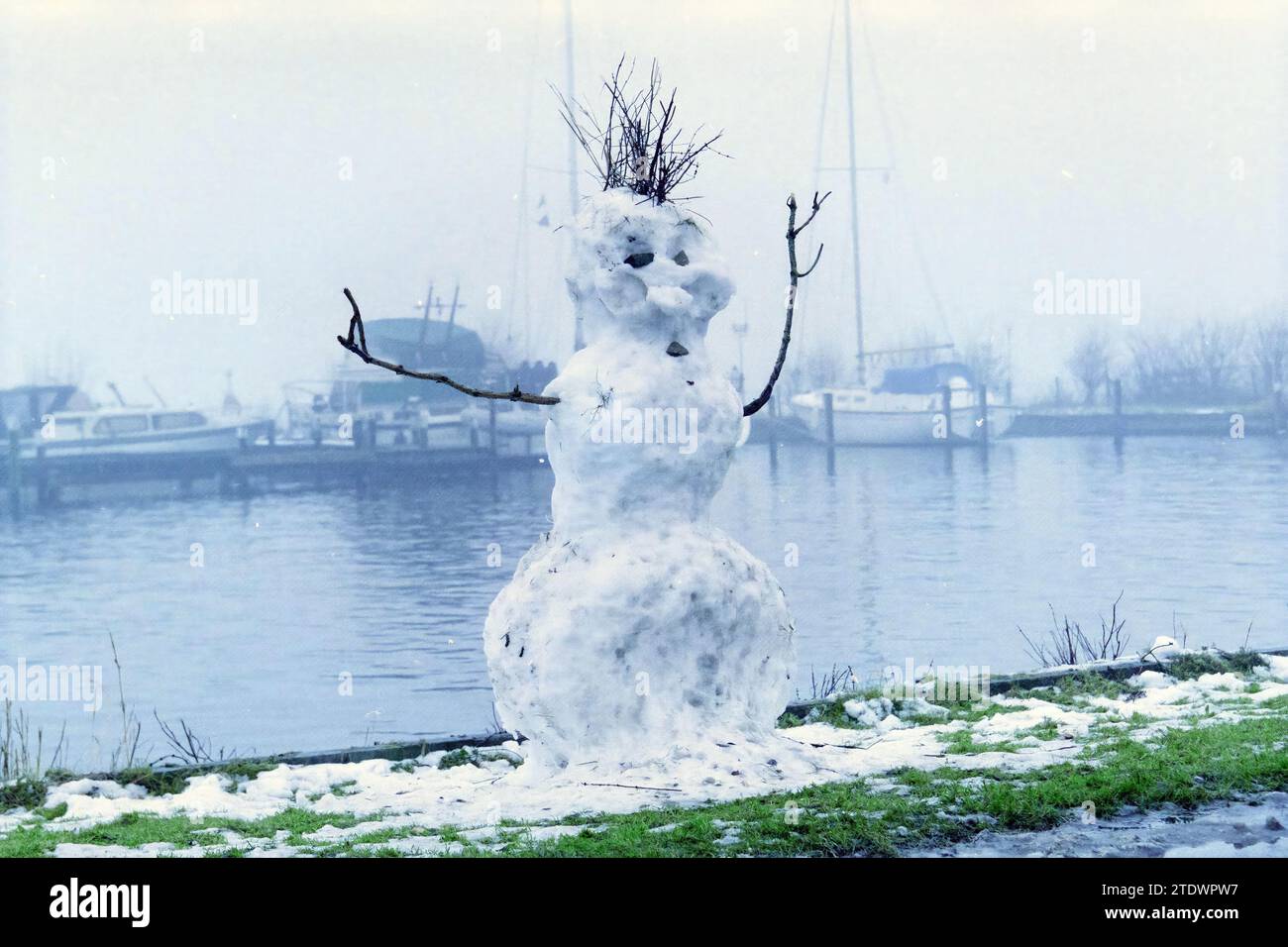 Snowmen, Lisserbroek, 21-01-2001, Whizgle News from the Past, Tailored ...