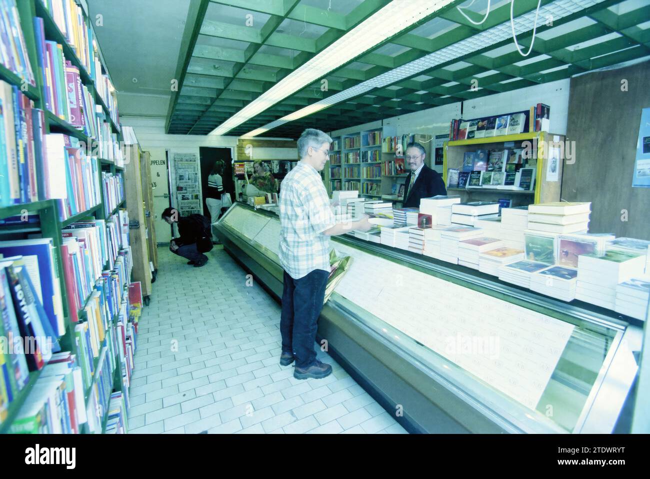 Renovation of the De Vries bookstore, Haarlem, The Netherlands, 01-04 ...