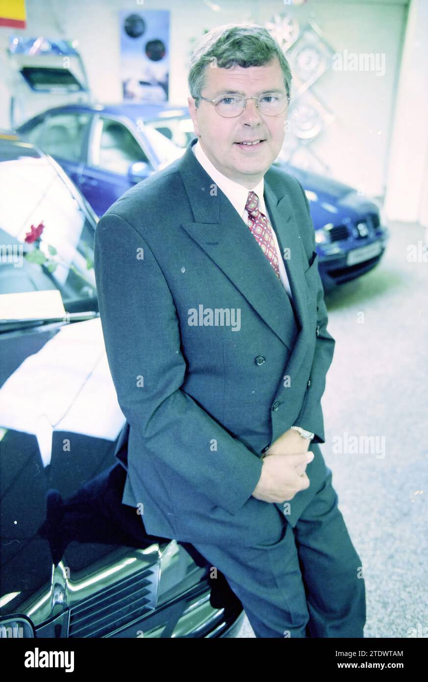 G. Rotteveel, Bloemendaal, Bloemendaal, 24-06-2001, Whizgle News from ...