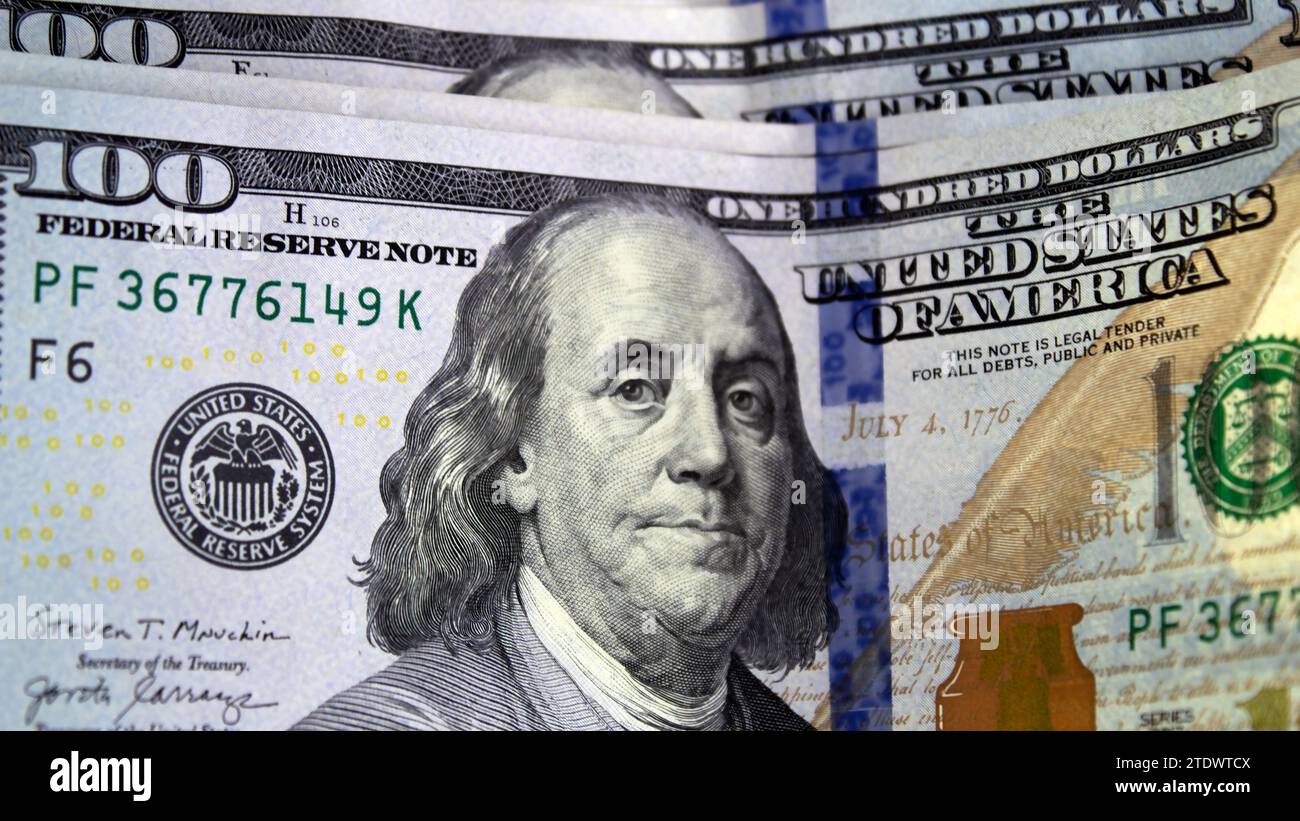 Stack of 100 hundred dollar bills Stock Photo - Alamy