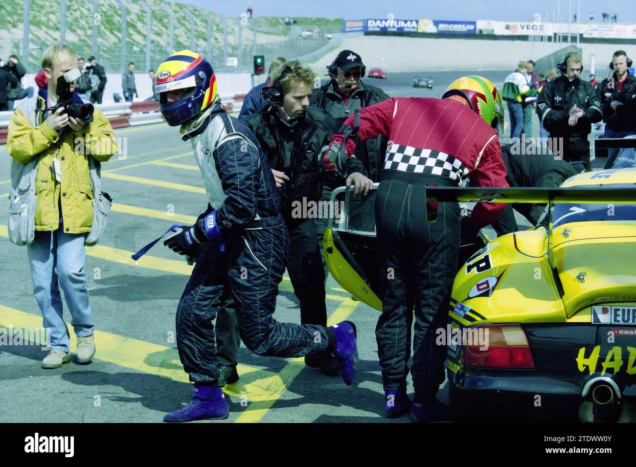 Car racing Dutch Supercar, 13-04-2002, Whizgle News from the Past ...