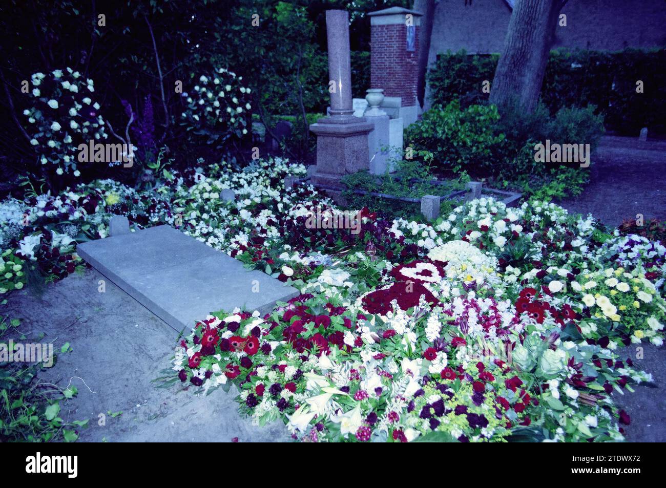 Grave bart de graaff hi-res stock photography and images - Alamy