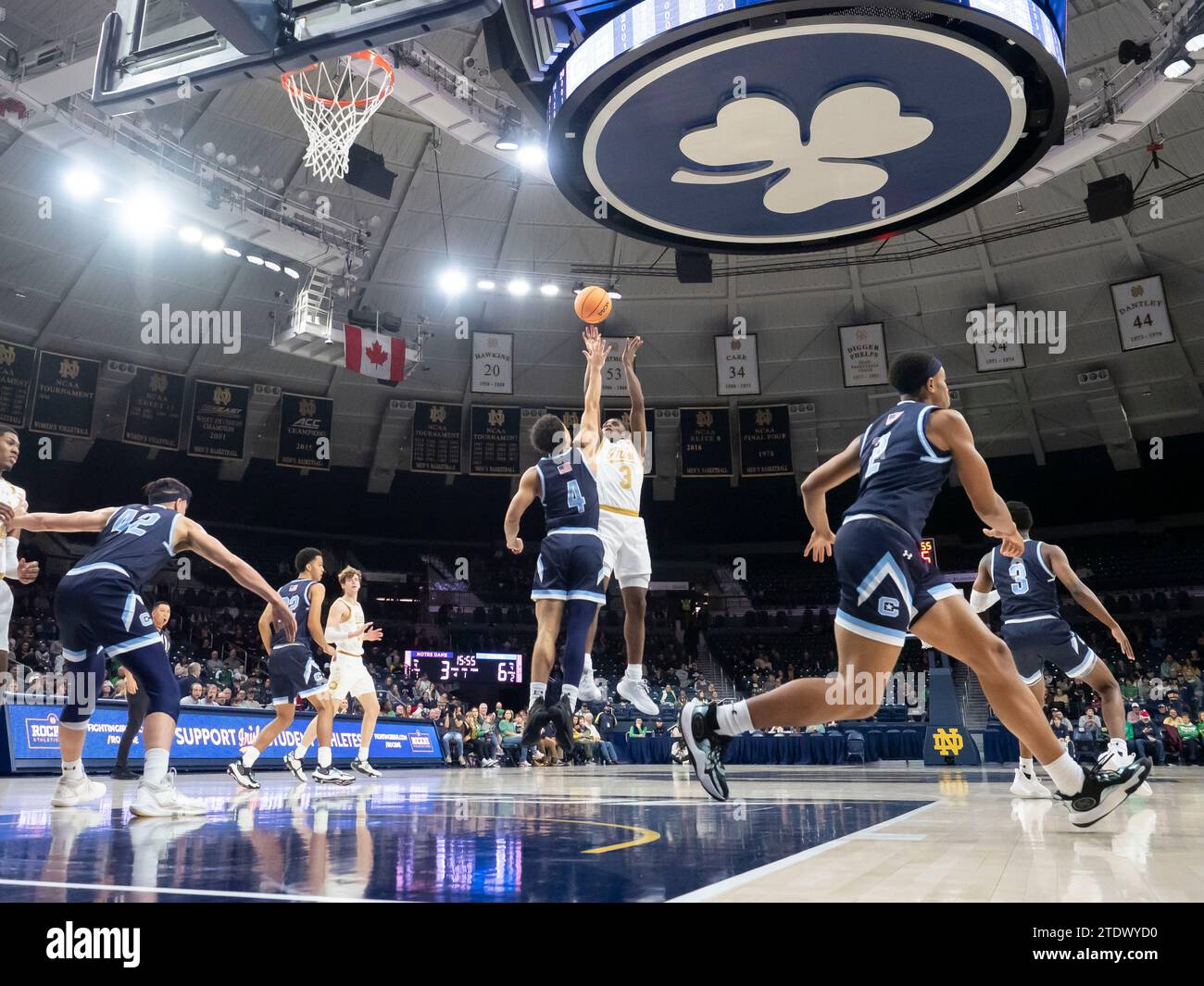 SOUTH BEND, IN - DECEMBER 19: Notre Dame Fighting Irish guard Markus ...