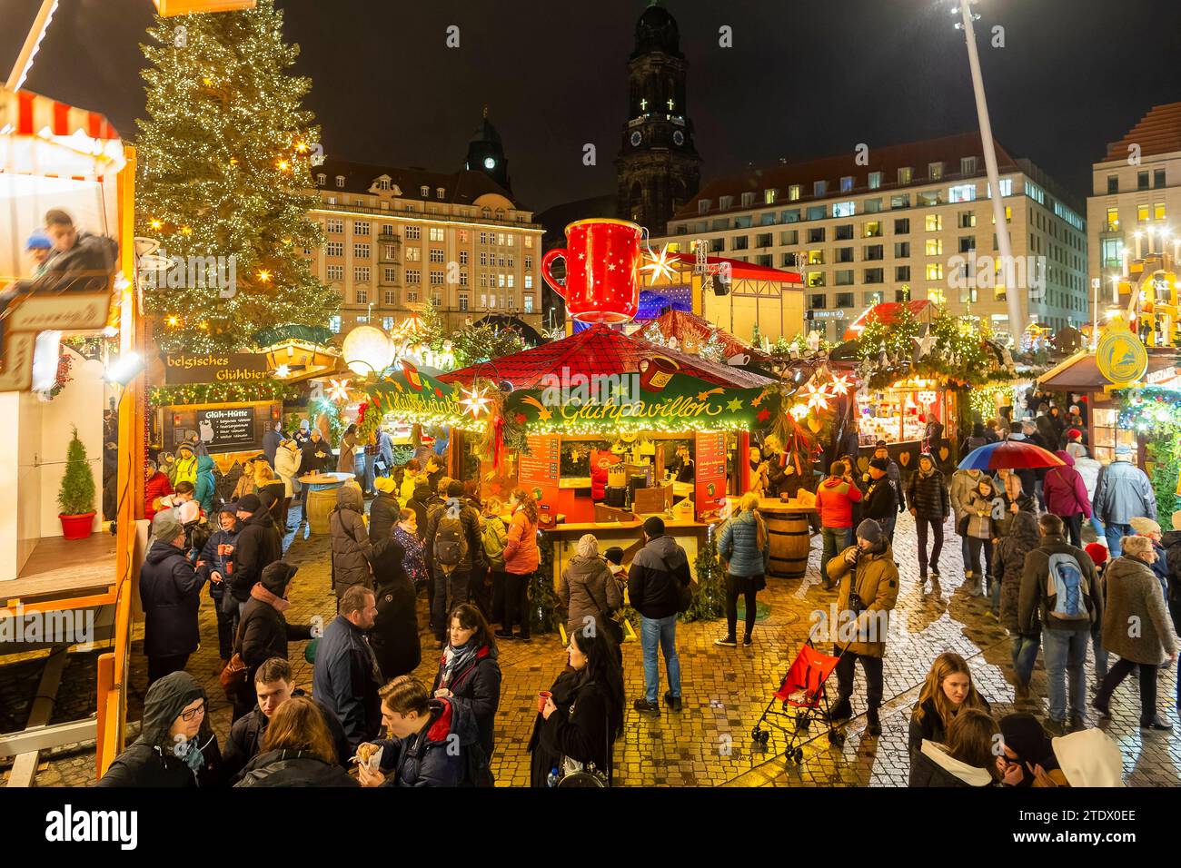 589. Dresdner Striezelmarkt Der Dresdner Striezelmarkt ist ein ...