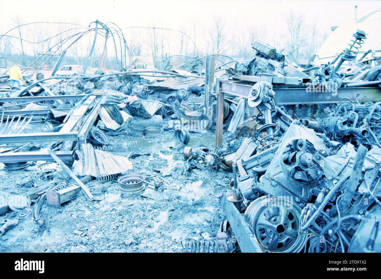 Rubble after fire, De Liede, Vijfhuizen [Car scrapyard De Liede], 27-12 ...
