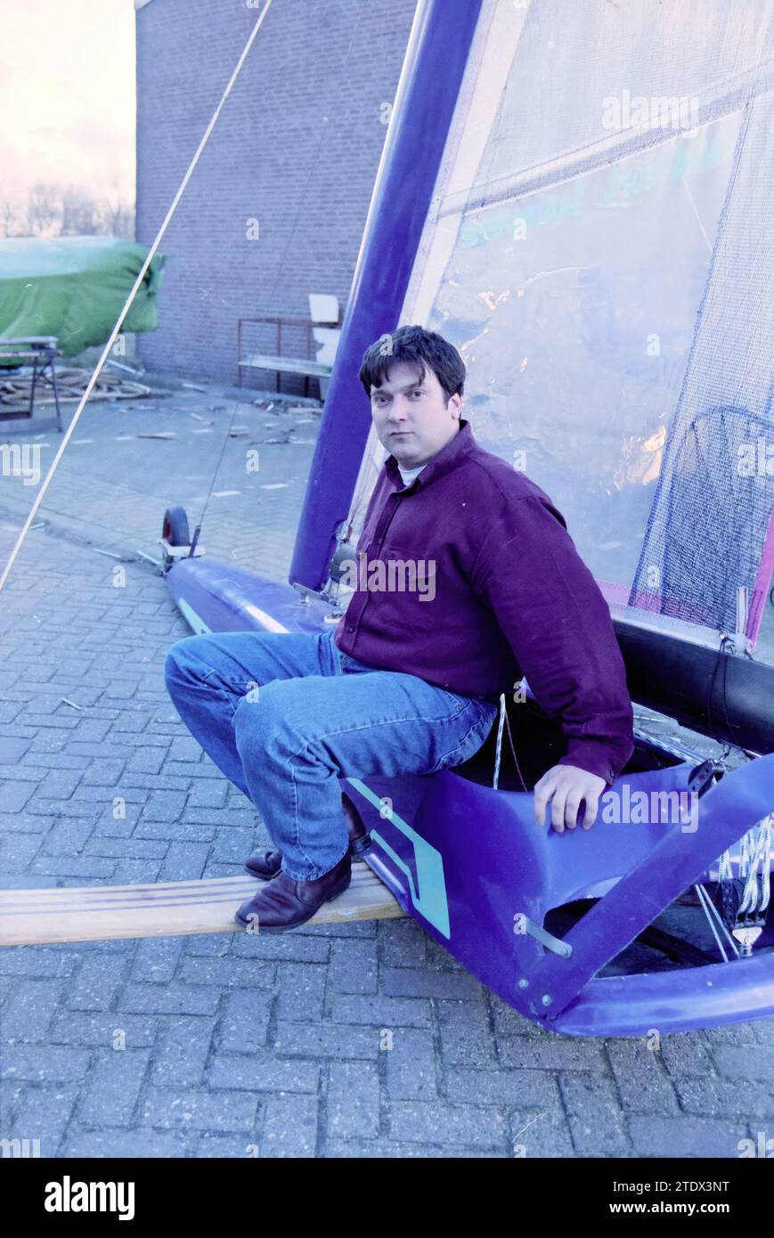 Eric van der Rijt, sitting sailing, 15-02-2000, Whizgle News from the ...