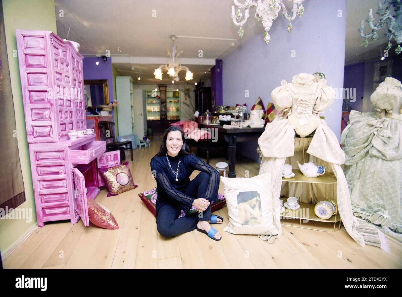 Marja Padt, Monkey See, Haarlem, The Netherlands, 04-08-2000, Whizgle ...