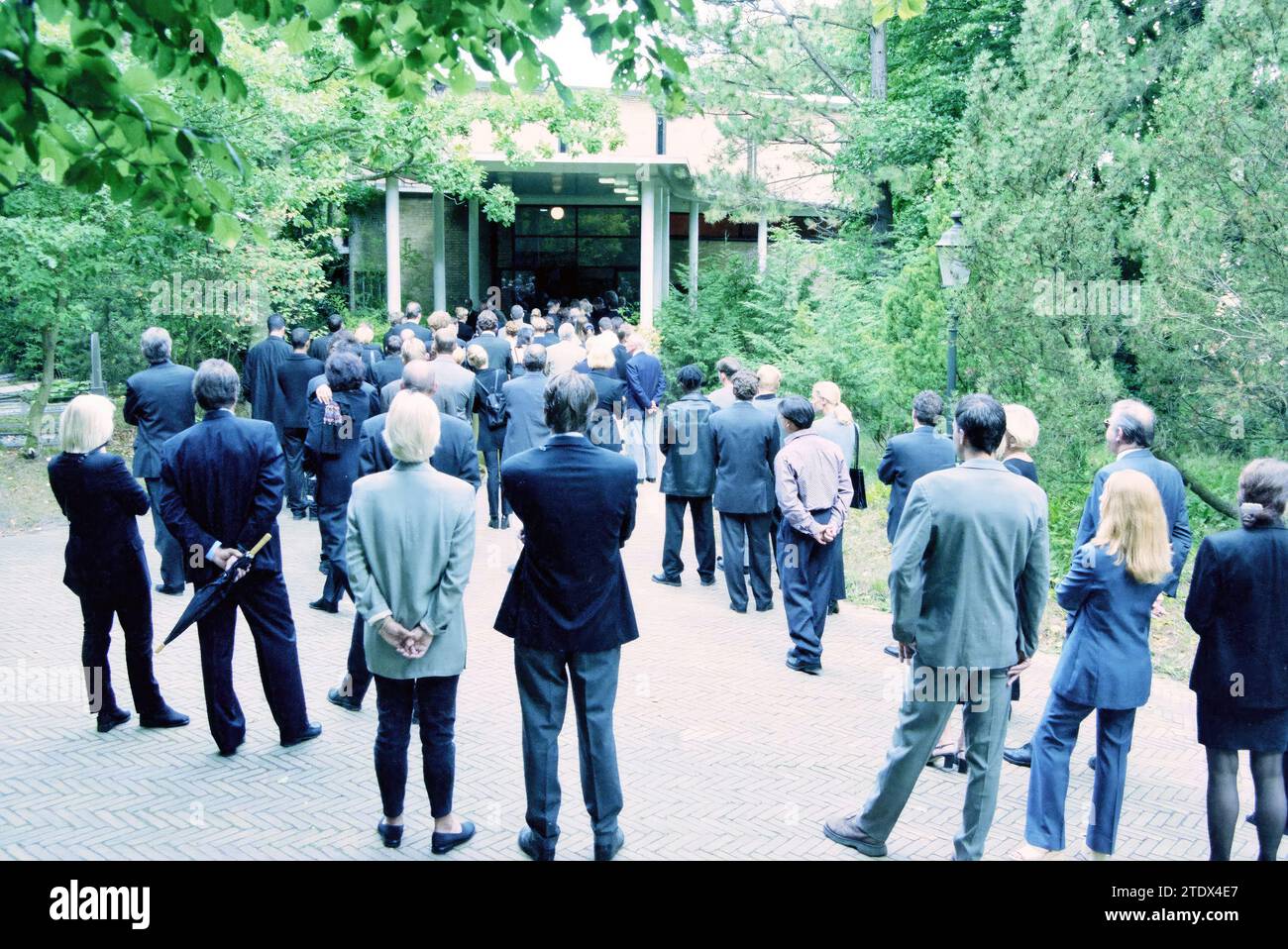 Funeral of Roy van der Horst, 10-08-1999, Whizgle News from the Past ...