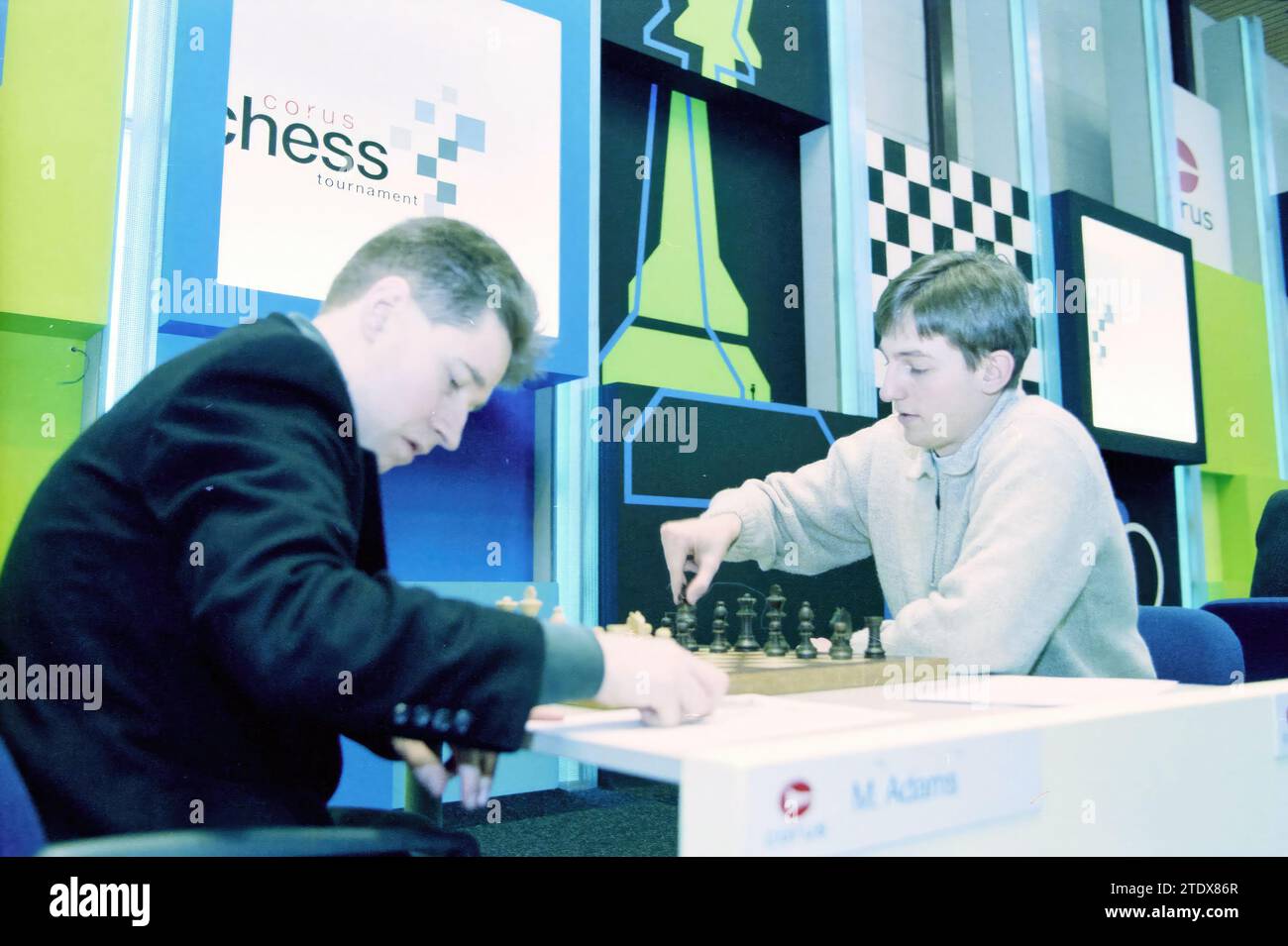 Jan Timman - grandmaster, 12-01-2002, Whizgle News from the Past ...