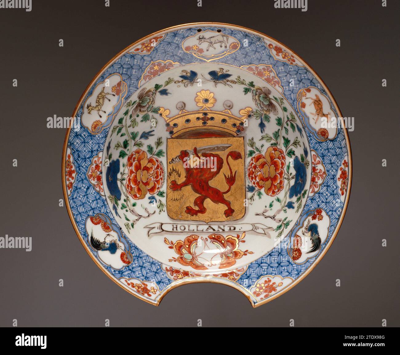 Porcelain shaving basin hi-res stock photography and images - Alamy