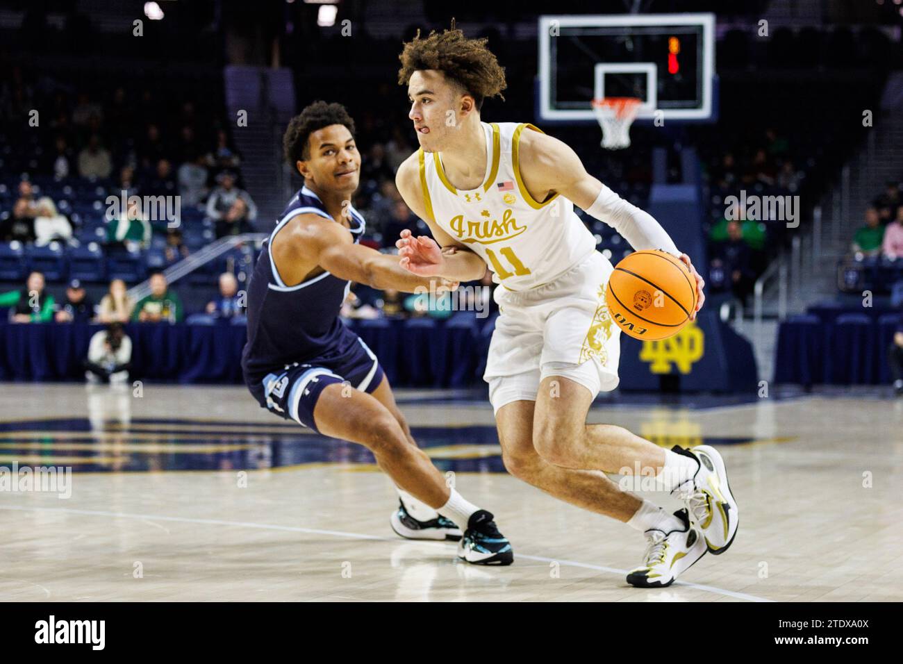 South Bend, Indiana, USA. 19th Dec, 2023. Notre Dame guard Braeden ...