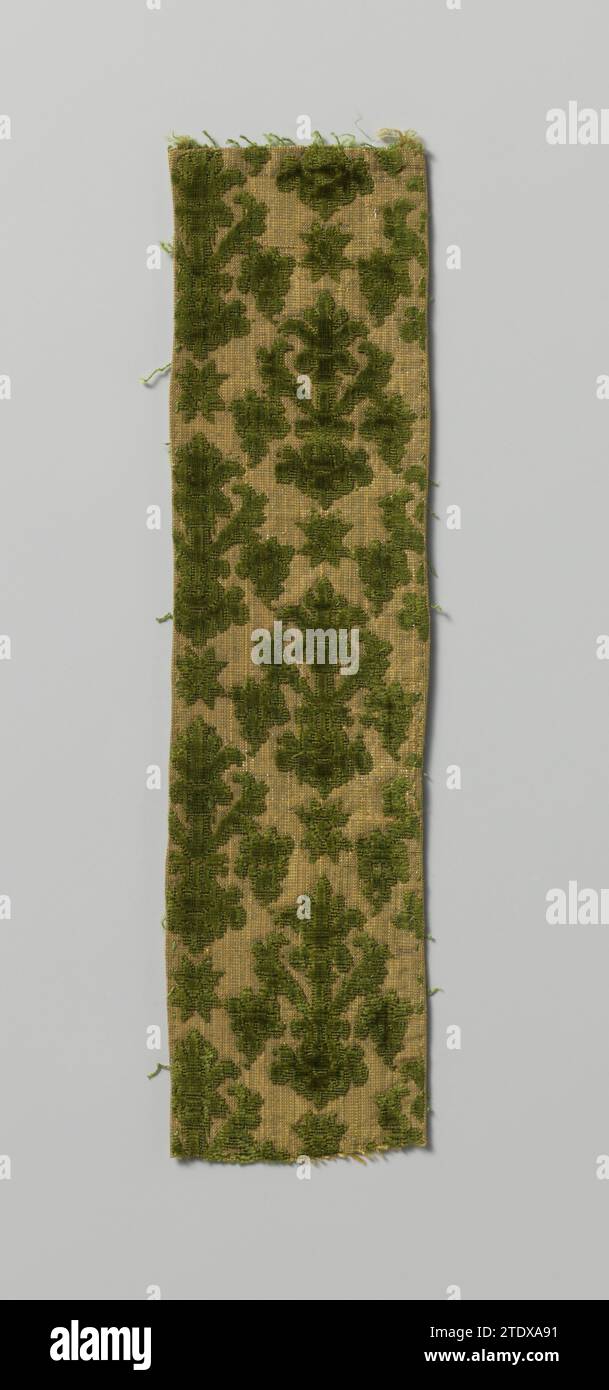 Ground staggered hi-res stock photography and images - Alamy