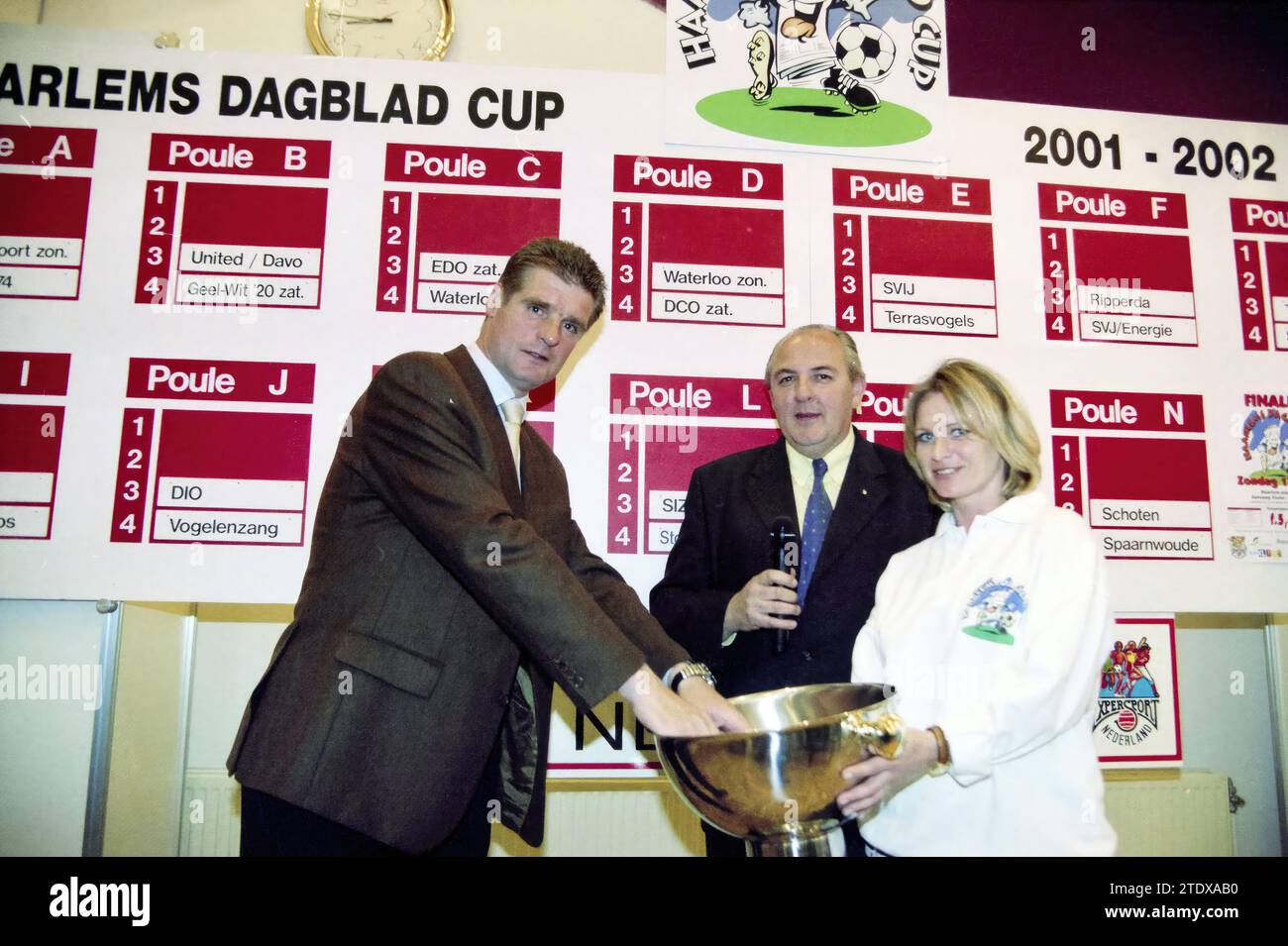 Hd cup draw hi-res stock photography and images - Alamy