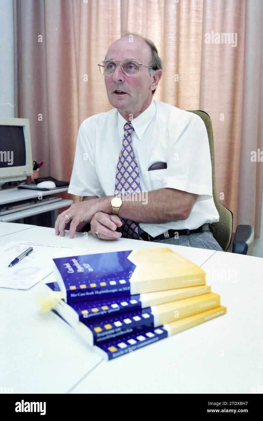Mr hoenderdos hi-res stock photography and images - Alamy