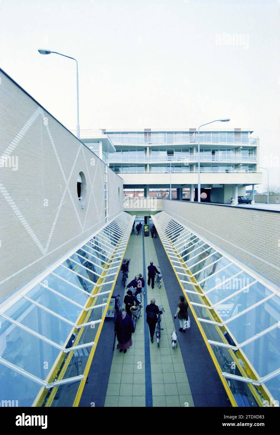 Lisse shopping center hi-res stock photography and images - Alamy