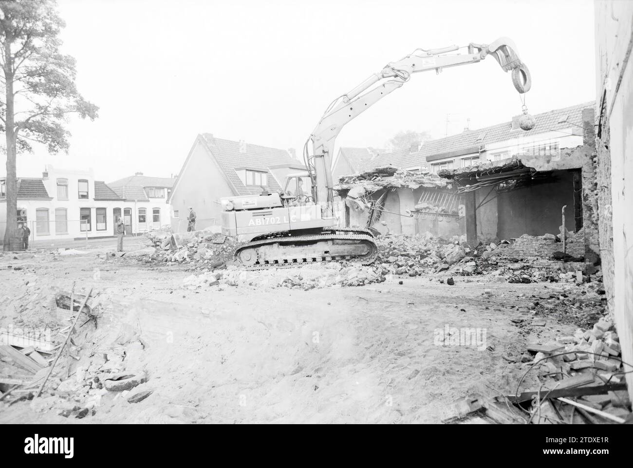 Demolition of old factory Ruyterstraat IJmuiden, Demolition, demolition ...