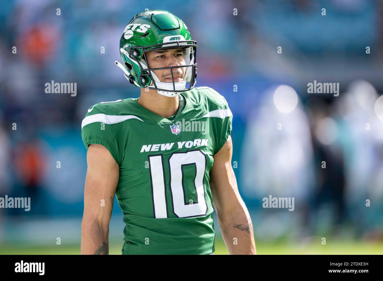 New York Jets wide receiver Allen Lazard (10) stands on the field ...