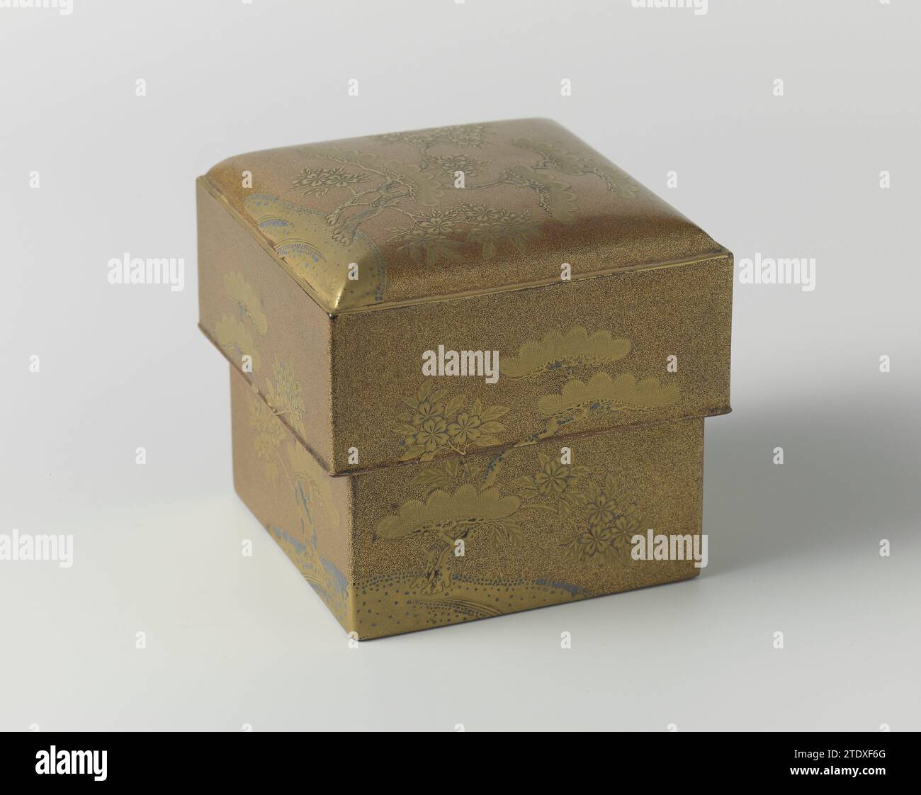 Square box, with pine trees and cherry blossom in Makie on a Nashiji ...