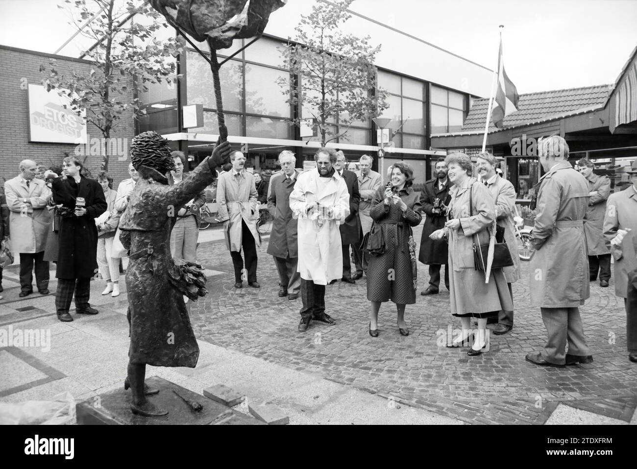 Unveiling image of wind force 8 Lisse, Unveilings, Lisse, 20-10-1986 ...