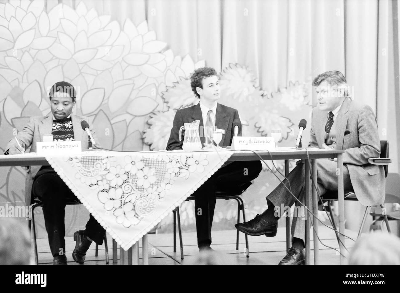 Talk show against apartheid, HTS, Show, Schools, 09-12-1986, Whizgle ...