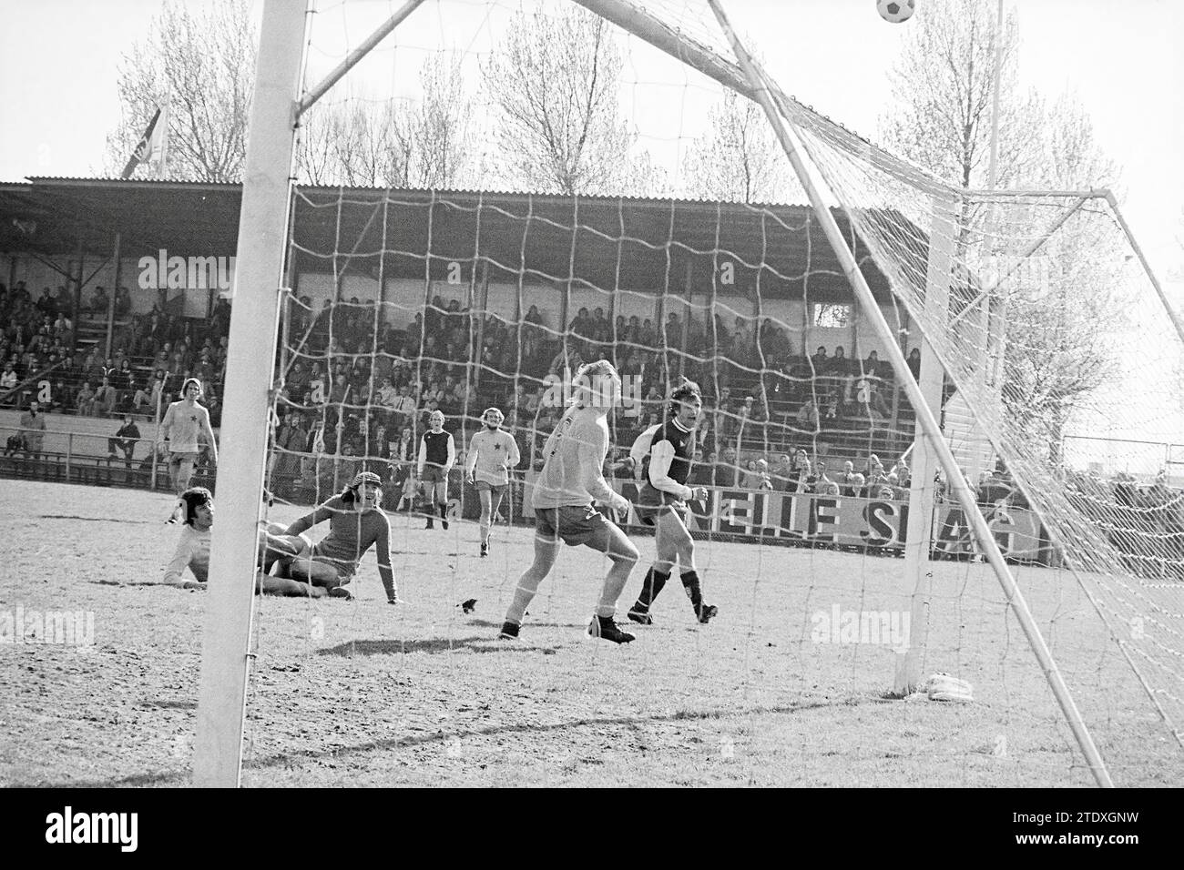 Haarlem - MVV, Football Haarlem, 20-04-1975, Whizgle News from the Past ...