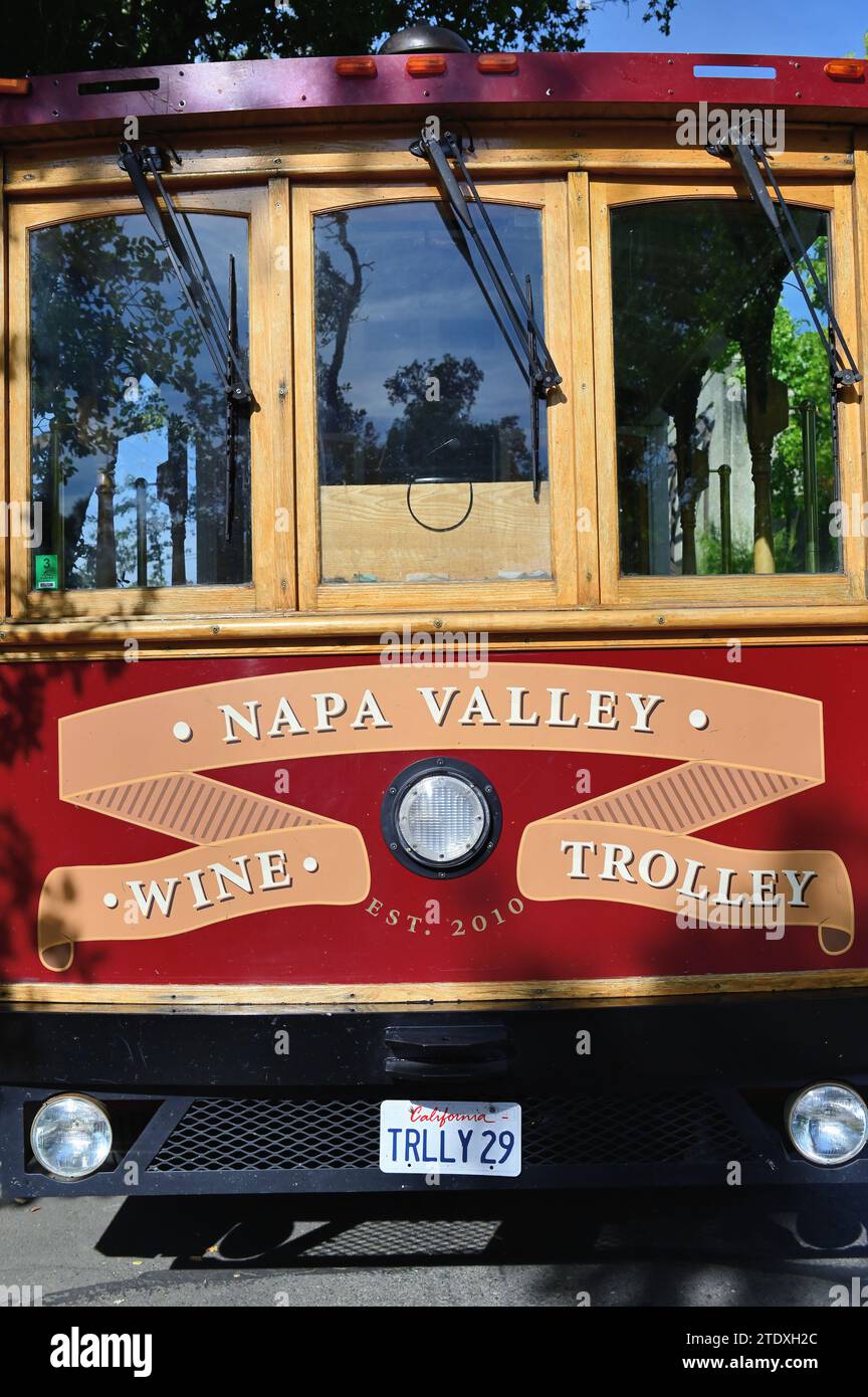 Vineyard hopping hi-res stock photography and images - Alamy