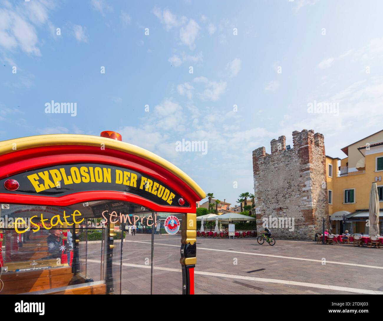 Tower torre catullo in verona hi-res stock photography and images - Alamy