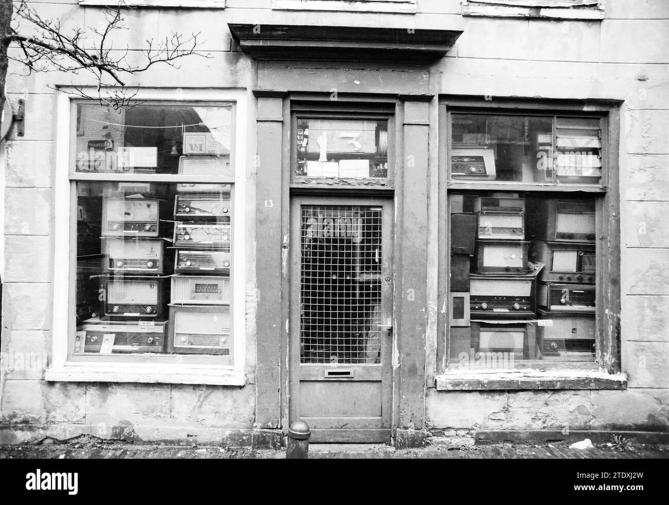 Exterior building breesh radios hi-res stock photography and images - Alamy