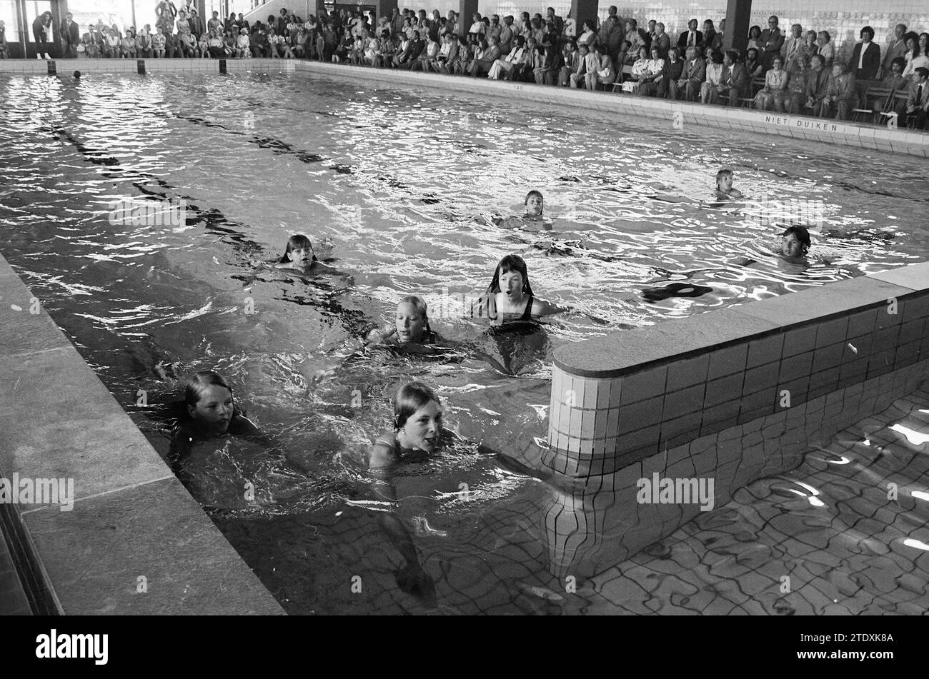 Opening of swimming pool in Zandvoort, Opening, openings, commissioning ...