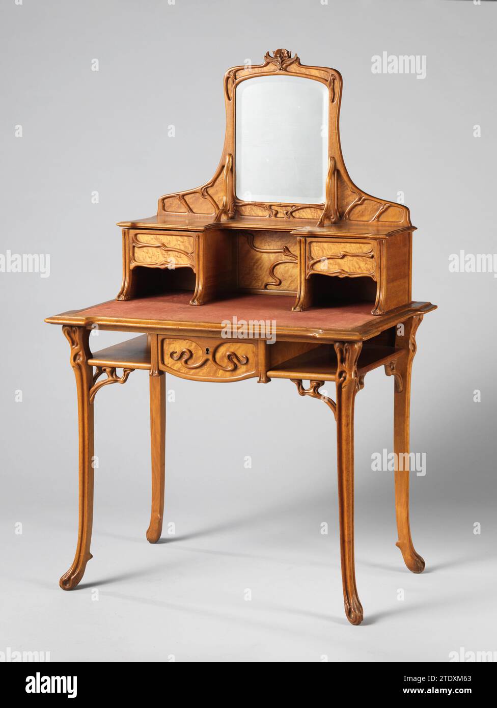 Toilet table consisting of a table -shaped frame covered with red velor ...