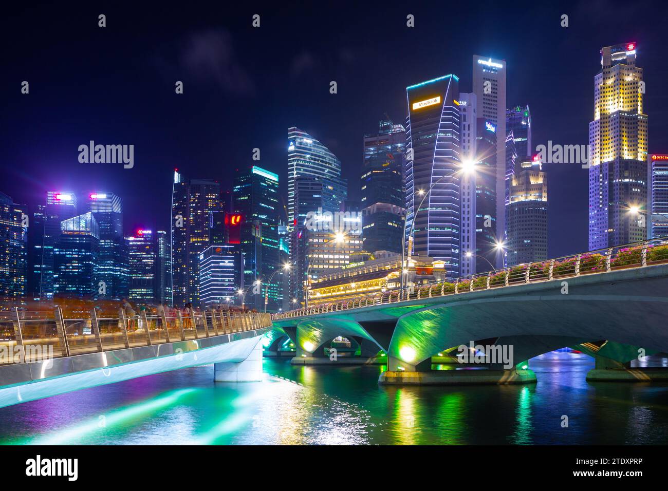 The Singapore skyline, seen from the Jubilee Bridge and Esplanade Drive ...