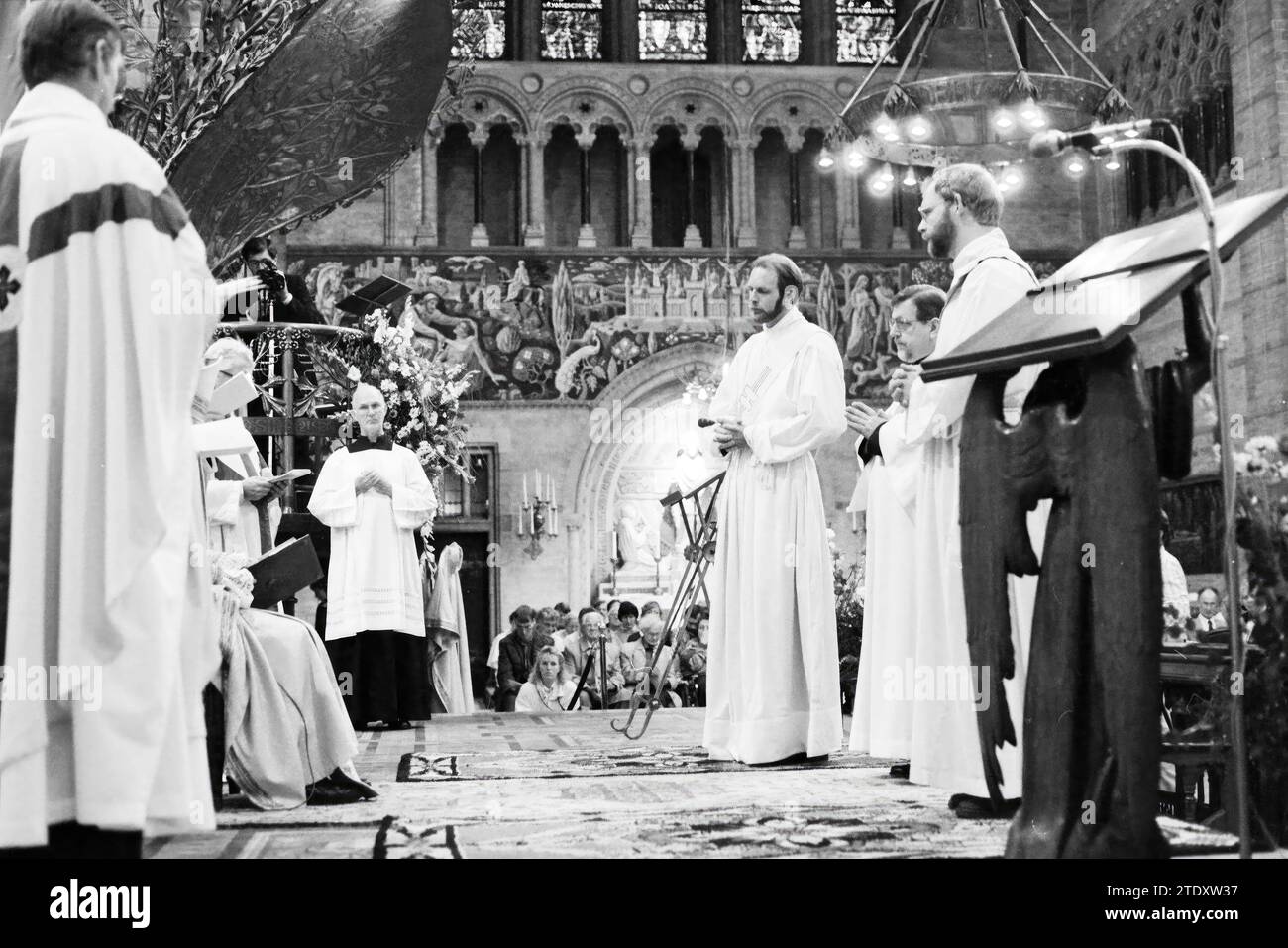 Church service in Roman Catholic church, 00-00-1990, Whizgle News from ...