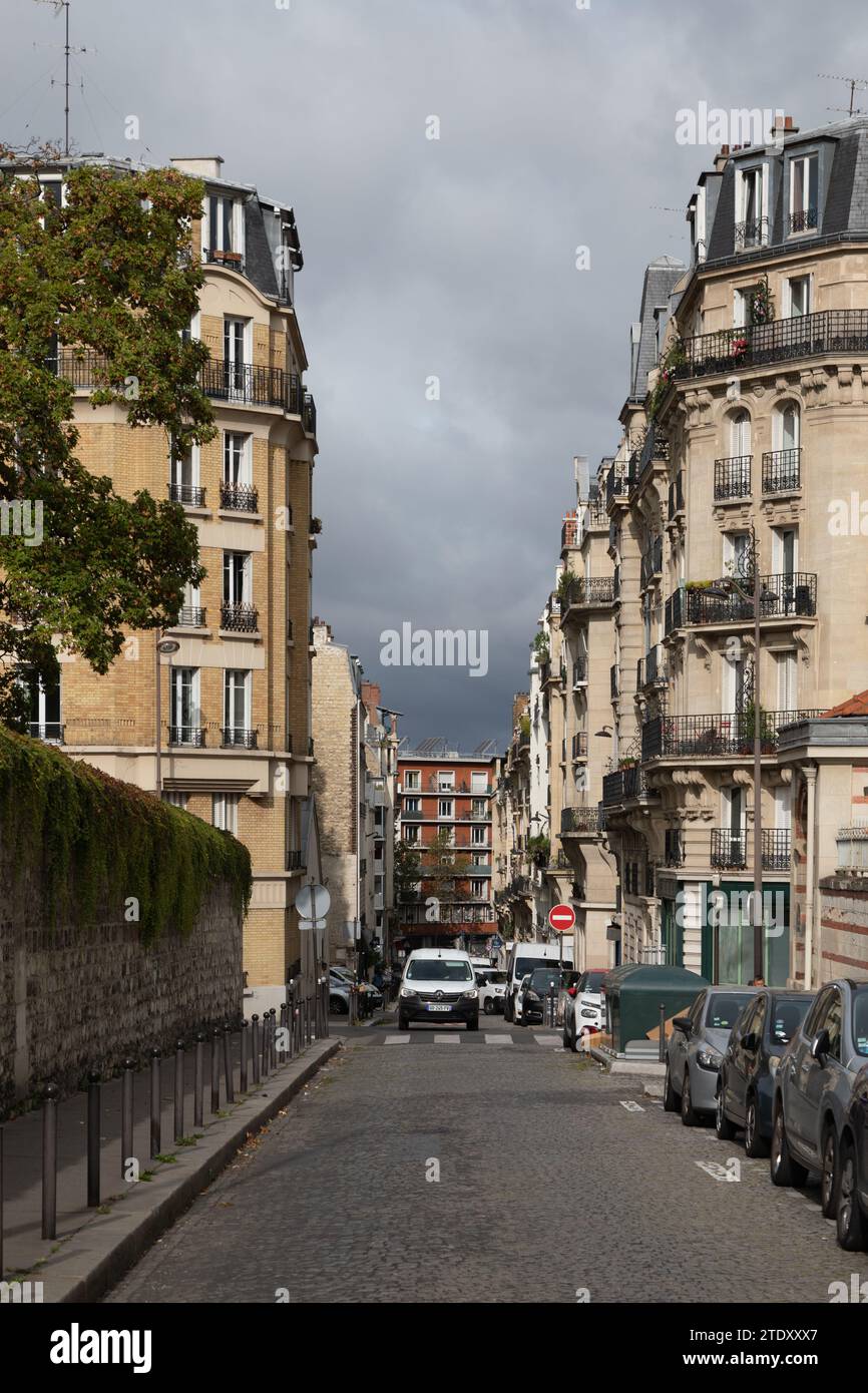 Cobblestone narrow street in Paris, France Stock Photo - Alamy