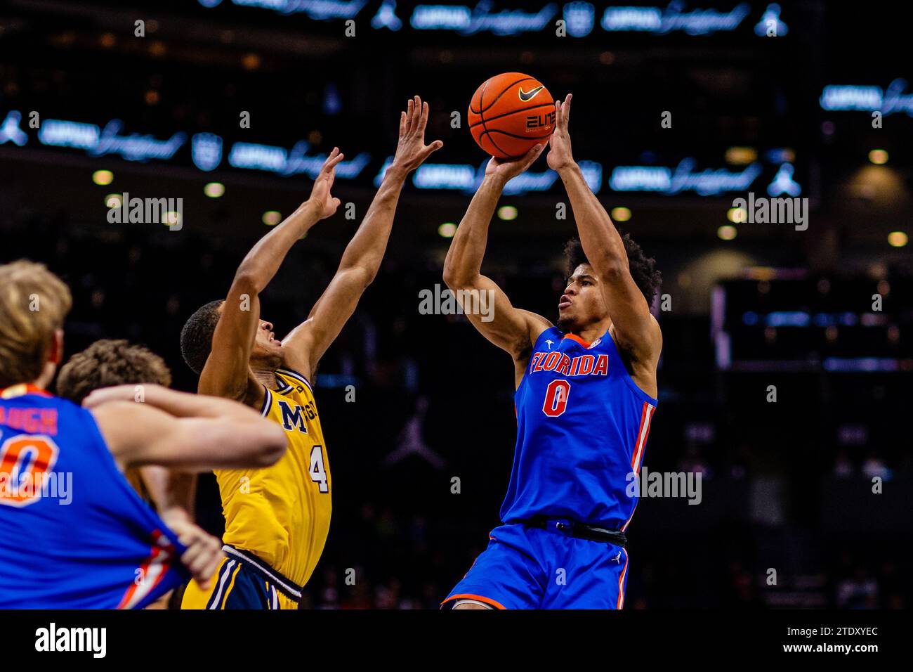 Charlotte, NC, USA. 19th Dec, 2023. Michigan Wolverines guard Nimari ...