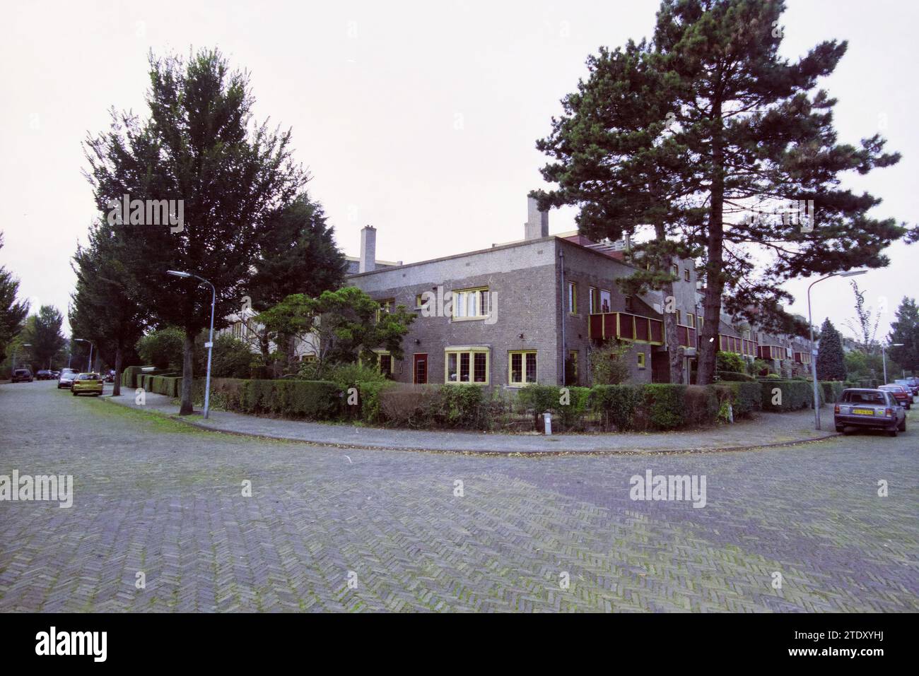 Tuinwijk zuid hi-res stock photography and images - Alamy Tuinwijk zuid hi-res stock photography and images - Alamy