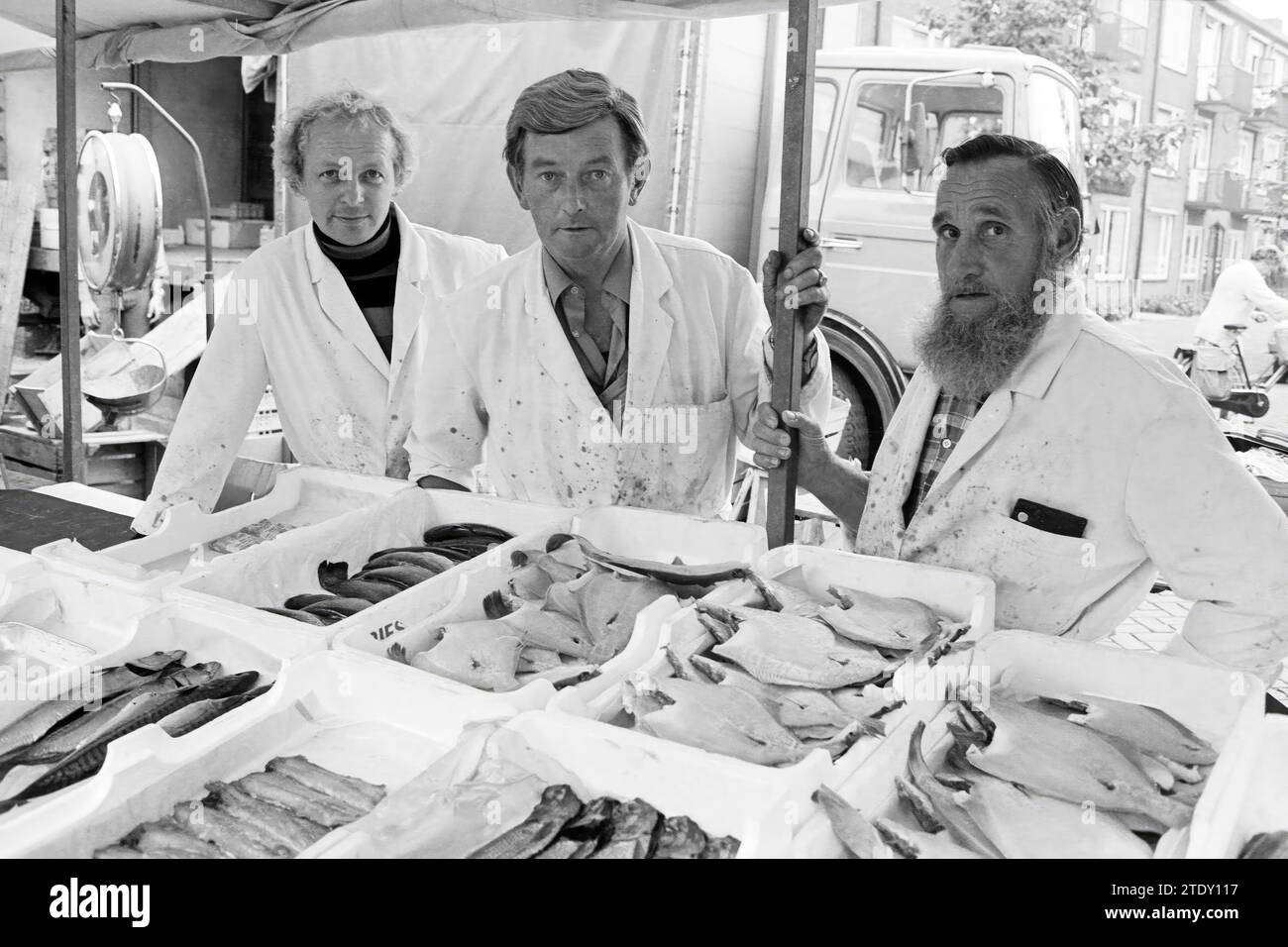 Fishmonger daalhuizen hi-res stock photography and images - Alamy