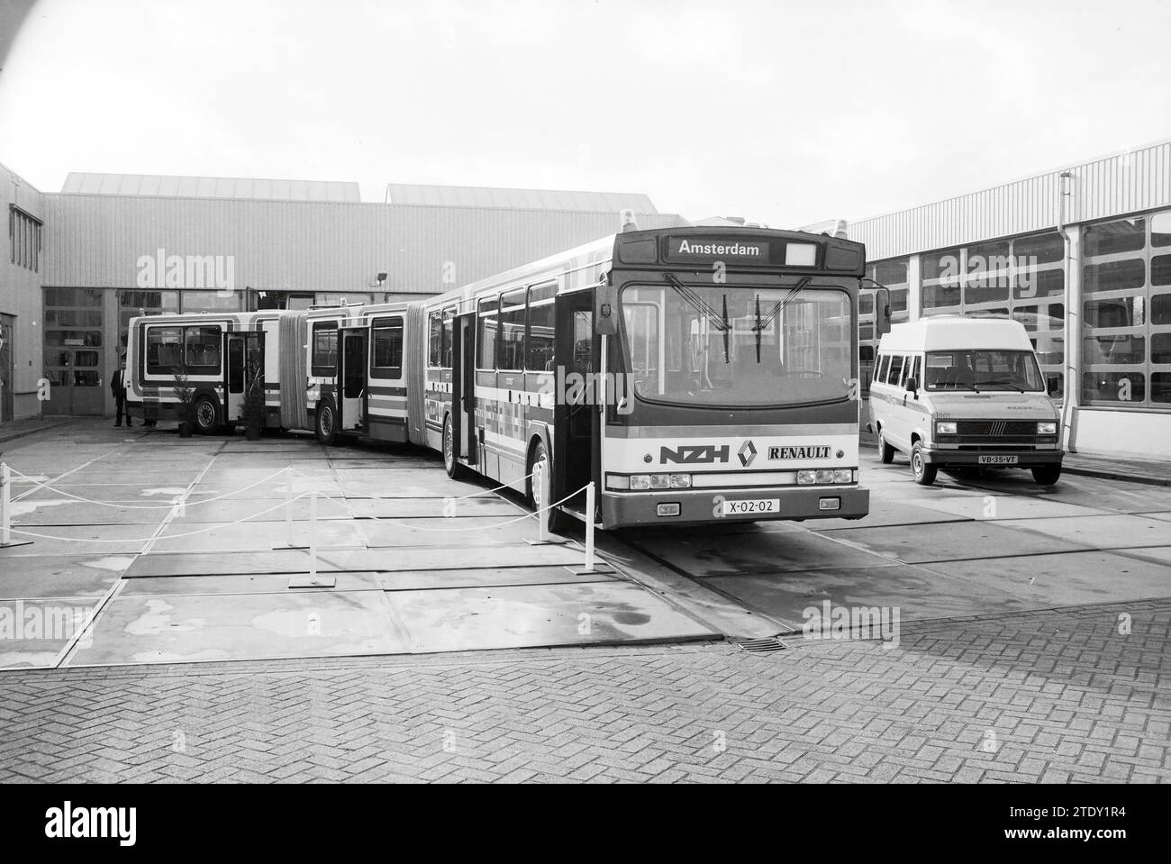 NZH presentation Mega-bus Purmerend, Noord Zuid Hollandse ...