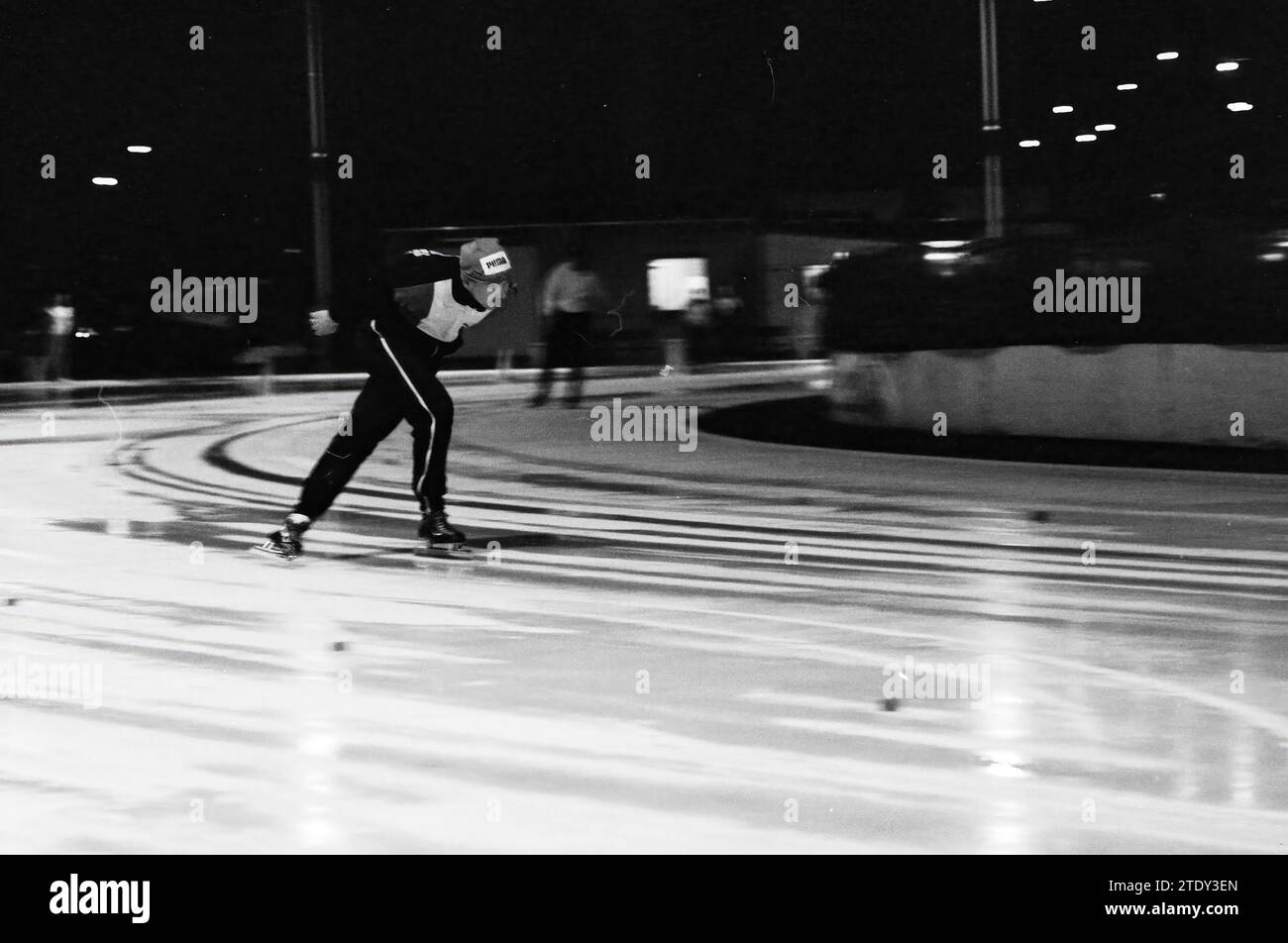 R. van Kempen skater ice rink Kennemerland, Skating, Haarlem ...