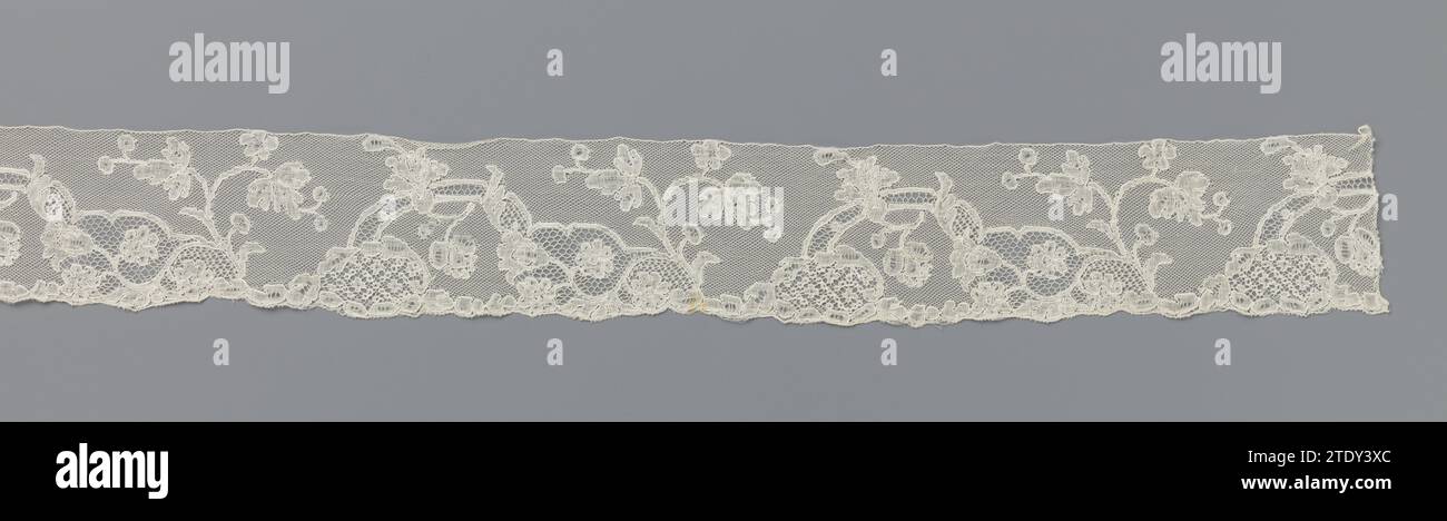 Strip bobbin with rocailles, anonymous, c. 1880 On the traly land, a ...