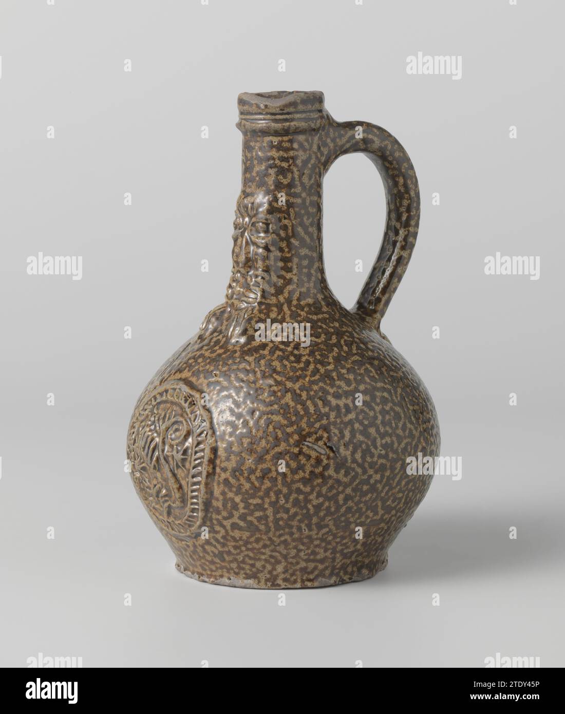 Jug (Bartmann jug) with a lion in a medallion, anonymous, c. 1700 - c ...