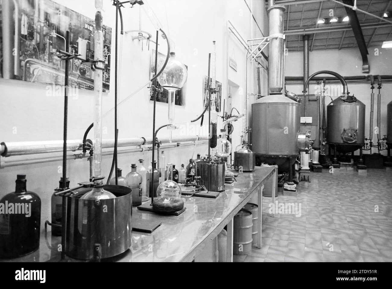 Molinard hi-res stock photography and images - Alamy