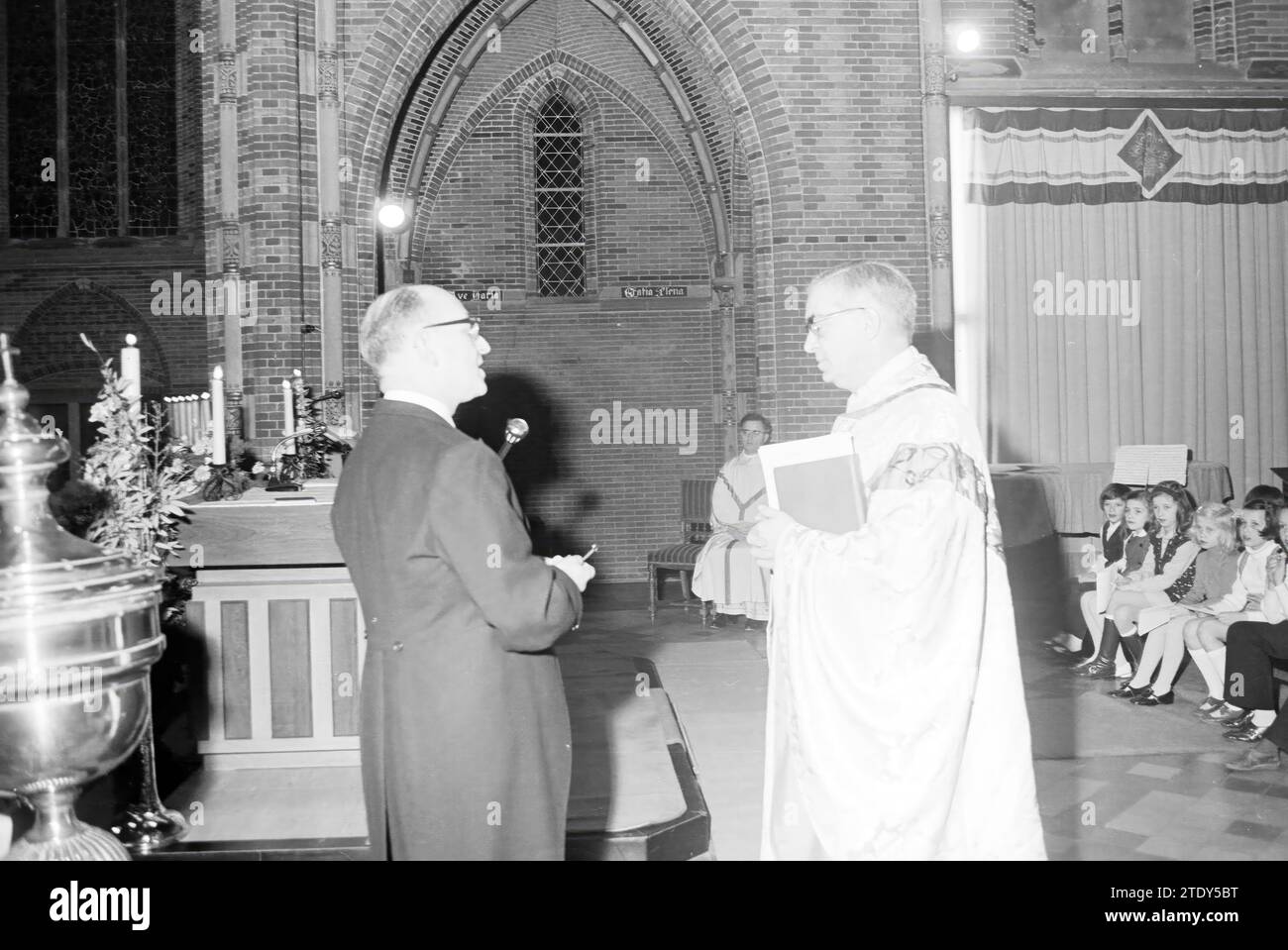Inauguration by Pastor Frelix, Driehuis, Inauguration, 20-02-1971 ...