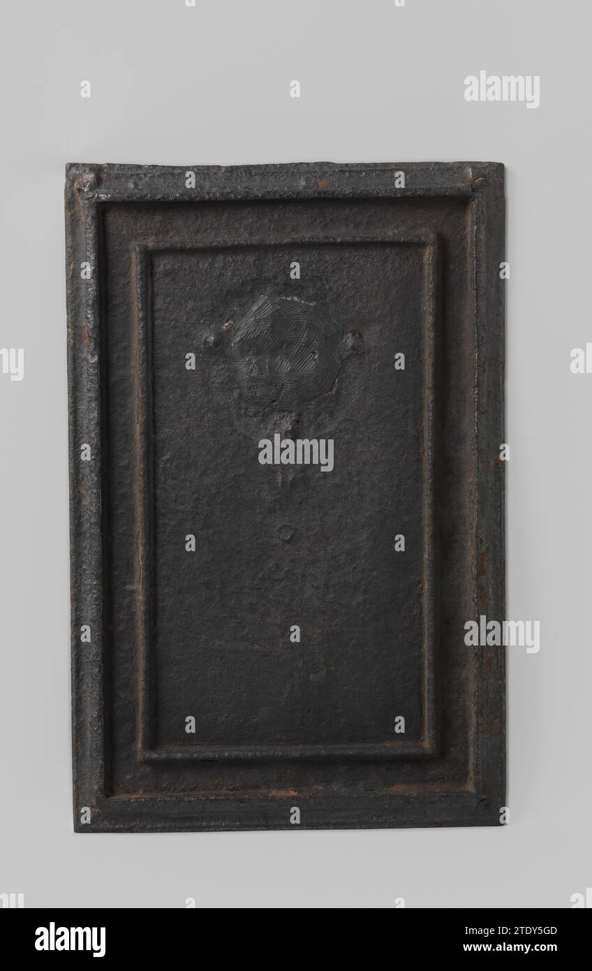 Top plate of a stove with pipe opening, 1660 Upper plate of a stove ...