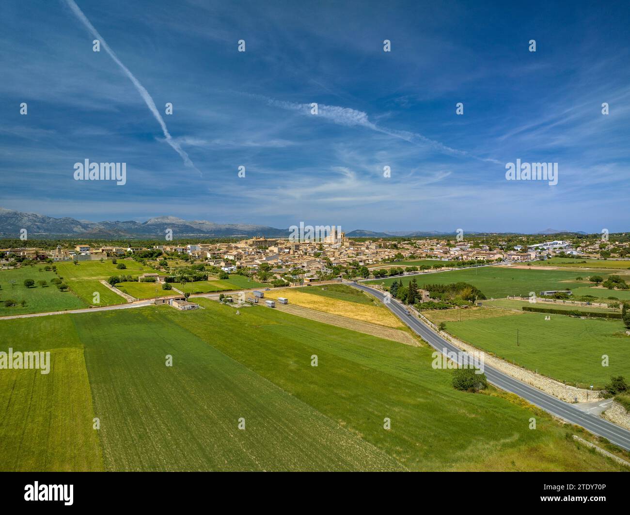 Vista aérea campo verde hi-res stock photography and images - Alamy